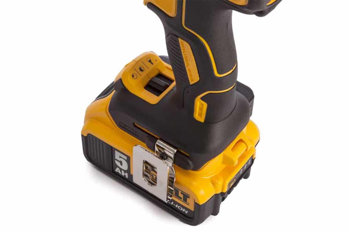 Máy khoan động lực pin 18V Dewalt DCD796P2 - Siêu thị Dụng Cụ Vàng